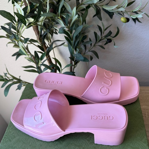 Gucci | Shoes | Gucci Rubber Logo Platform Slide Sandal | Poshmark